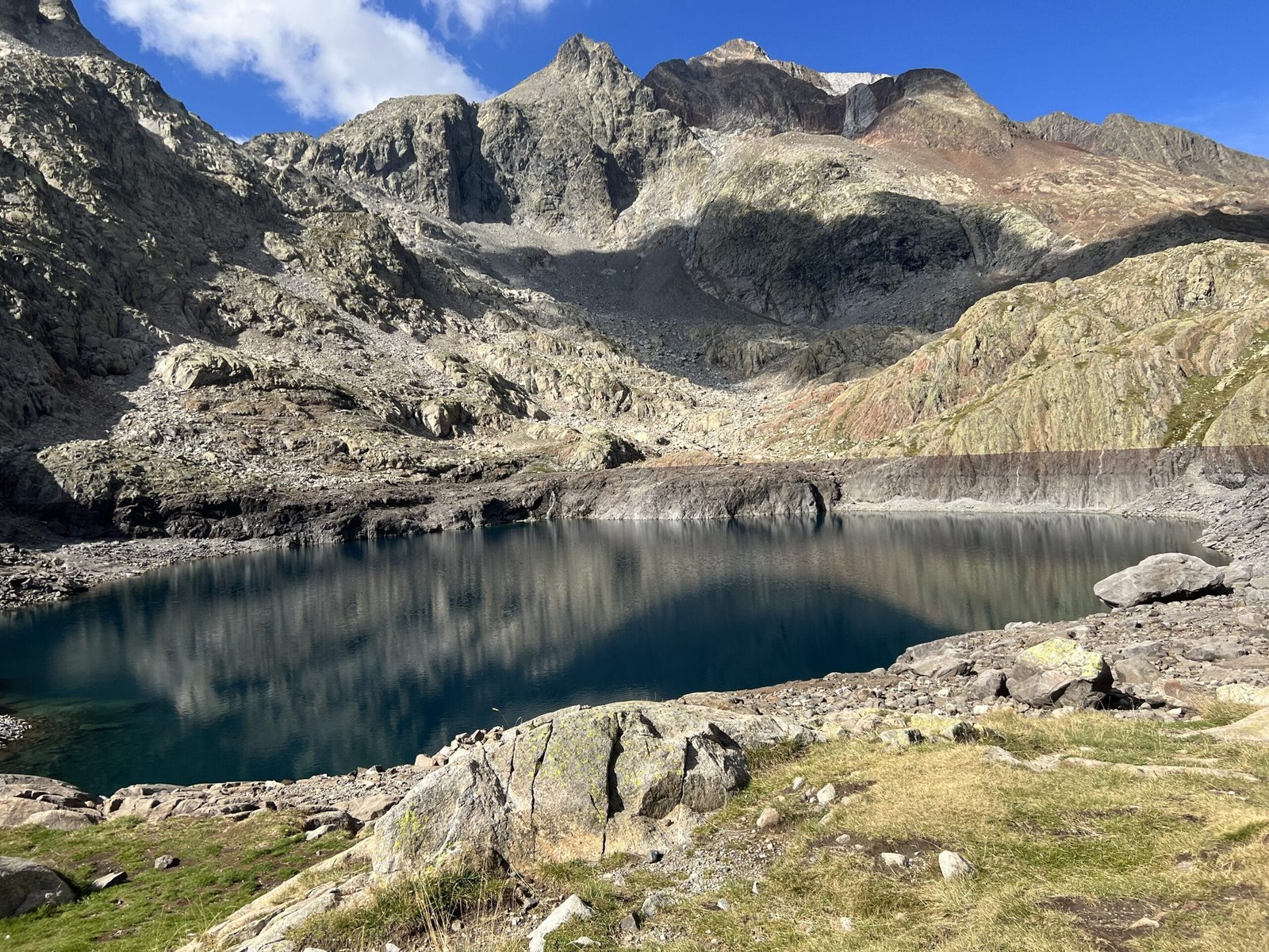 Ruta a los Ibones Azules - Senda fácil a dos lagos de Montaña