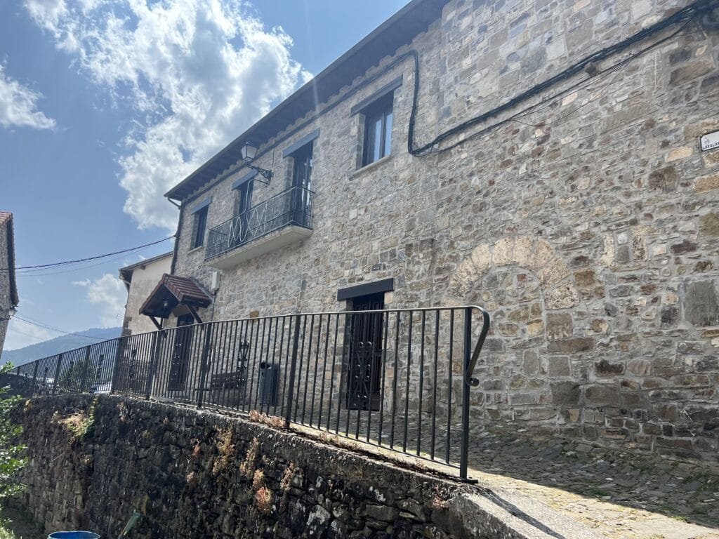 Isaba en los Pirineos - Pueblo del Valle del Roncal