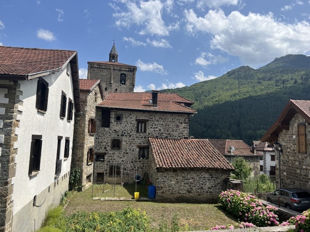 Isaba en los Pirineos - Pueblo del Valle del Roncal