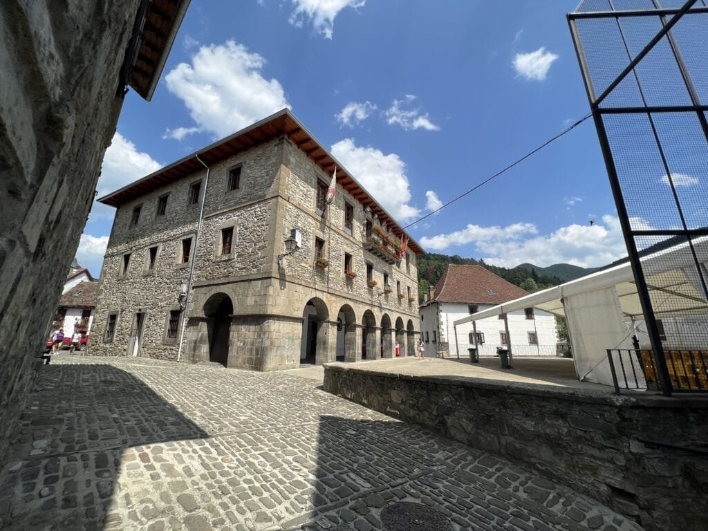 Isaba en los Pirineos - Pueblo del Valle del Roncal