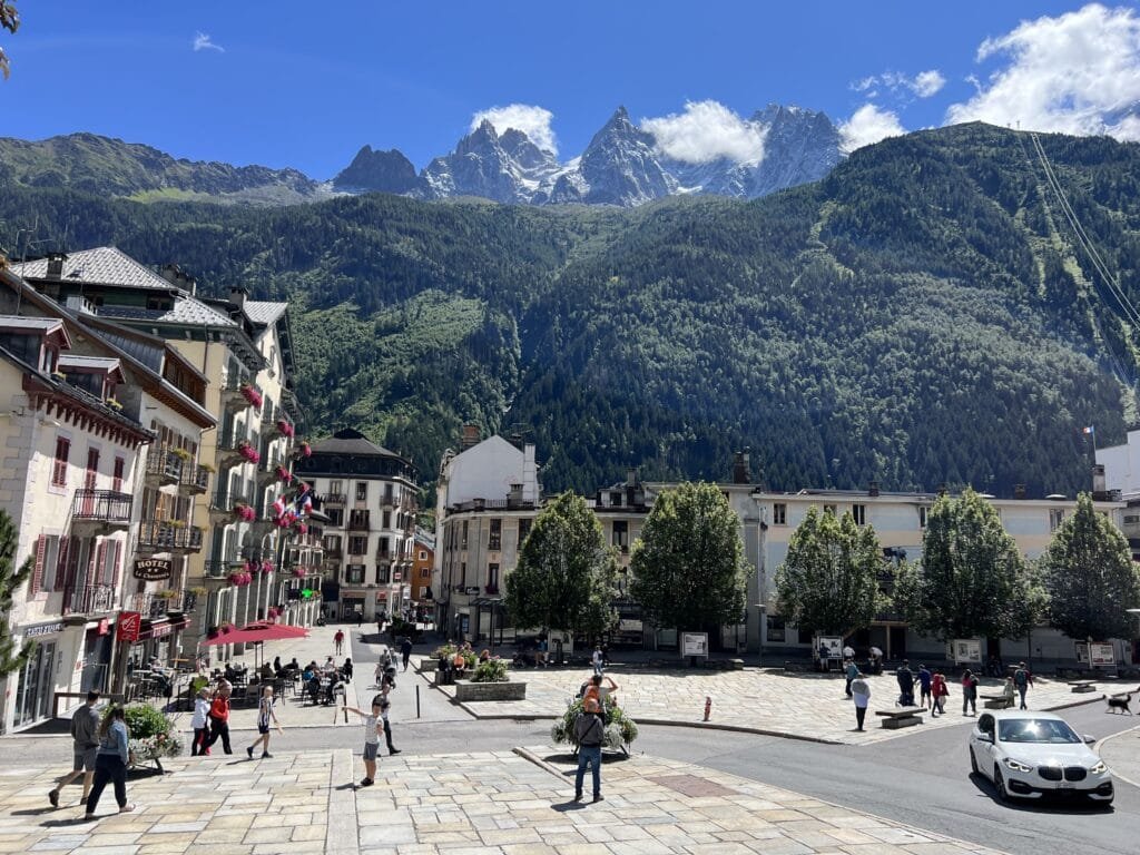 Chamonix y sus Rutas de Montaña - Puerta al Mont Blanc